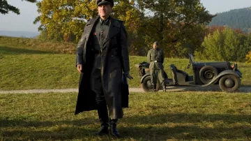 COL. Hans Landa (played by Christoph Waltz) outfits on Inglourious Basterds
