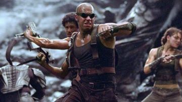 Riddick (played by Vin Diesel) outfits on The Chronicles of Riddick