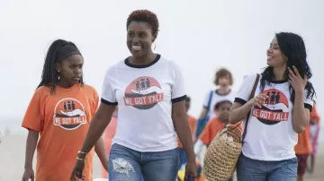 The t-shirt Campus Show (A Different World) Issa Dee (Issa Rae) in ...