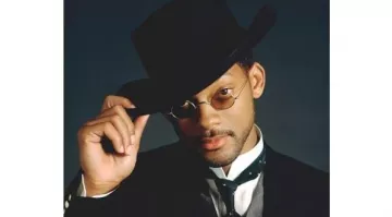 The sunglasses Will Smith in Wild Wild West | Spotern