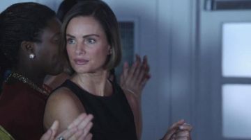 Victoria Belfrey (played by Gabrielle Anwar) outfits on Once Upon a Time