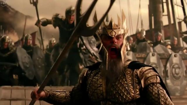 King Atlan's (Julian Lewis Jones) crown in Justice League | Spotern