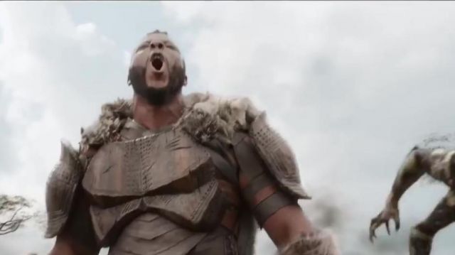 Los bracers de M'Baku (Winston Duke) como se ve en Avengers: Infinity ...