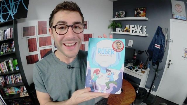 The comic strip Roger and his human youtubeur Cyprien presented in his ...