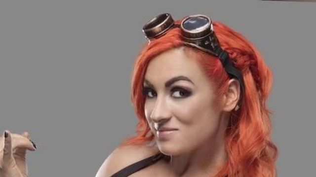 Becky Lynchs Steampunk Goggles Visto En 20 Buenas Razones Para Amar La Lucha Libre Linksthesun