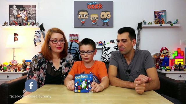 El juego de mesa Weird Bazaar en el video de youtube Weird Bazaar Amazing Family Reflex Game de ...