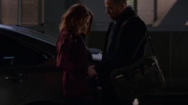 The coat bordeaux April Kepner in Grey's Anatomy | Spotern