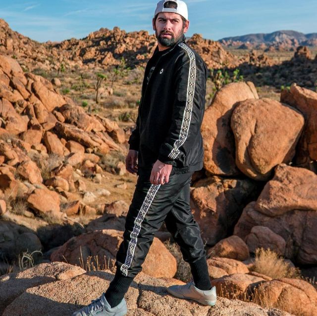 The Yeezy Powerphase grey door the youtubeur Qias Omar on his Instagram ...