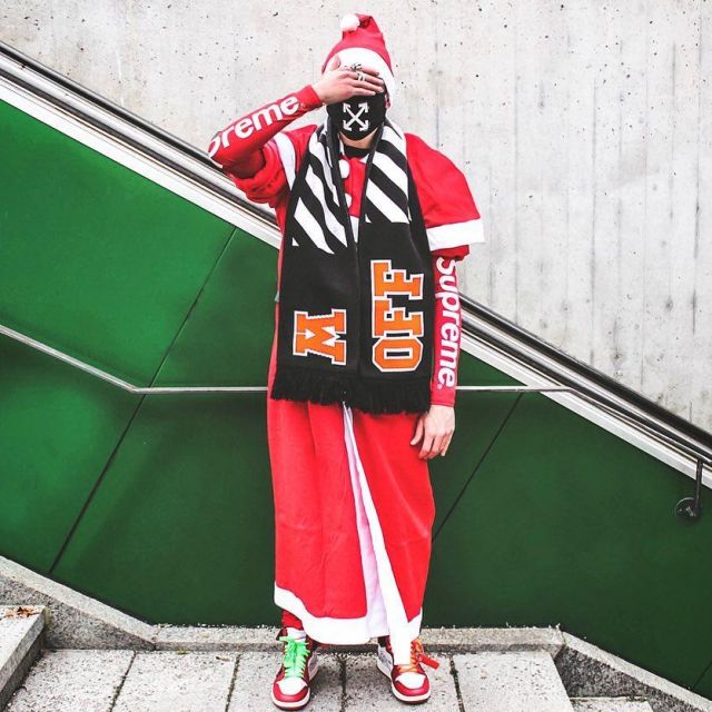 The Air Jordan 1 Off-White red what does the influencer Moe Sommer on ...