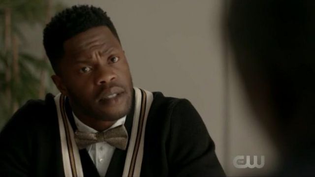 The vest Gucci Jeff Colby (Sam Adegoke) in Dynasty S01E15 | Spotern