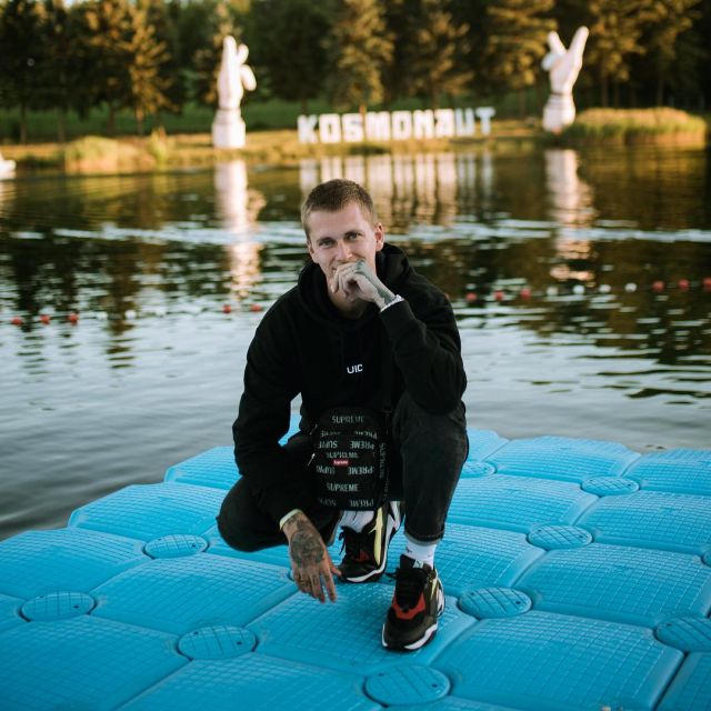 Bag Supreme black door the influencer Willy Iffland on his instagram ...