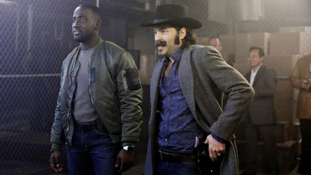 Grey Coat worn by Doc (Tim Rozon) as seen in Wynonna Earp S02E05 | Spotern