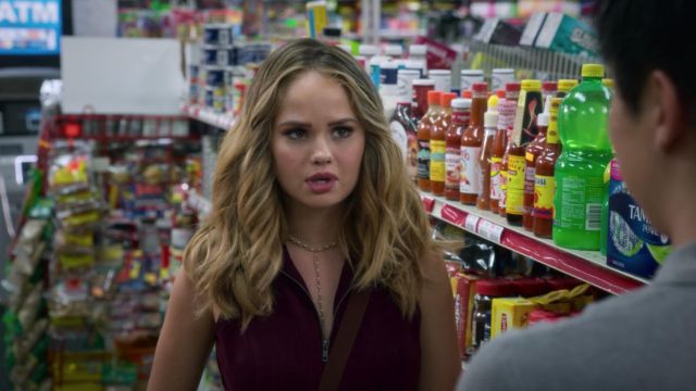 Gold necklace worn by Patty (Debby Ryan) as seen in Insatiable S01E02 ...