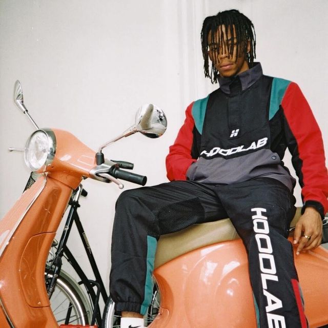 The tracksuit Hoodlab on the account Instagram @thehoodlab | Spotern