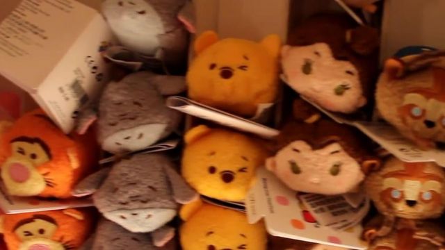 The Tsum Tsum of Winnie the pooh Wonder Hook in the video THE ZAP ...