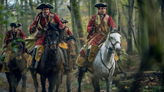 British soldiers' flintlock pistols as seen in Outlander S02E11 | Spotern