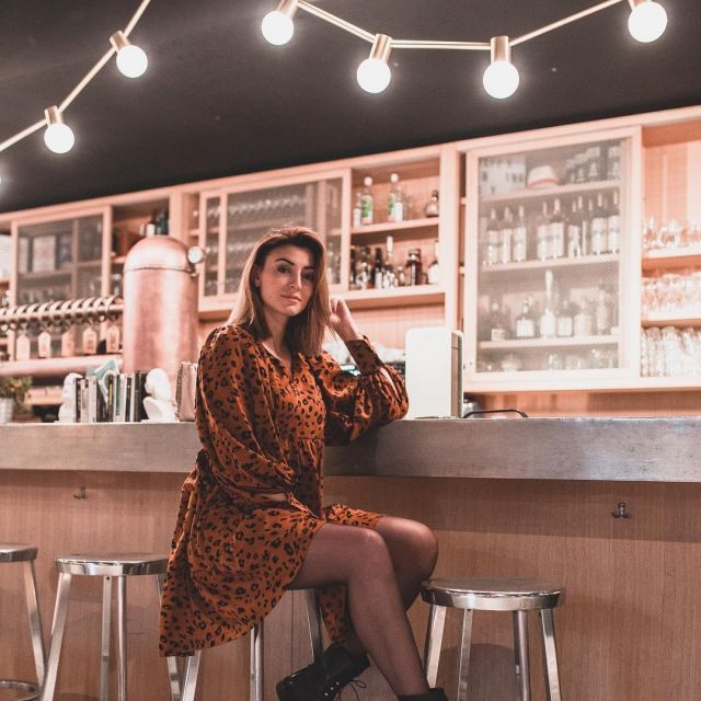 The dress leopard of Rachel Legrain-Trapani on the account instagram ...