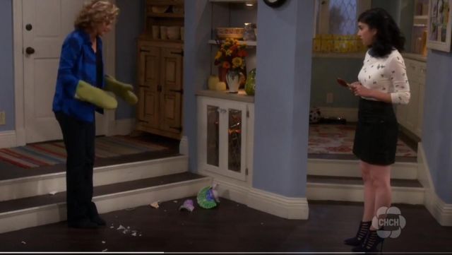 Ivanka Trump Sweet Dress Pump in Navy Suede worn by Mandy Baxter (Molly ...