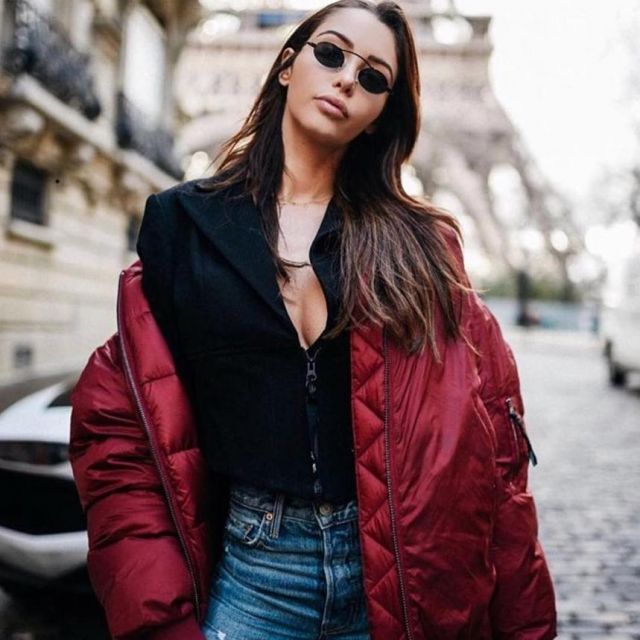Le jean porté par Nabilla sur le compte Instagram @Ins­ta­na­billa­news ...