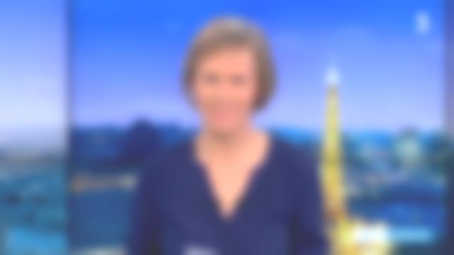 The Blouse navy of Anne Grant in Night 3 of the 22/03/2019 | Spotern