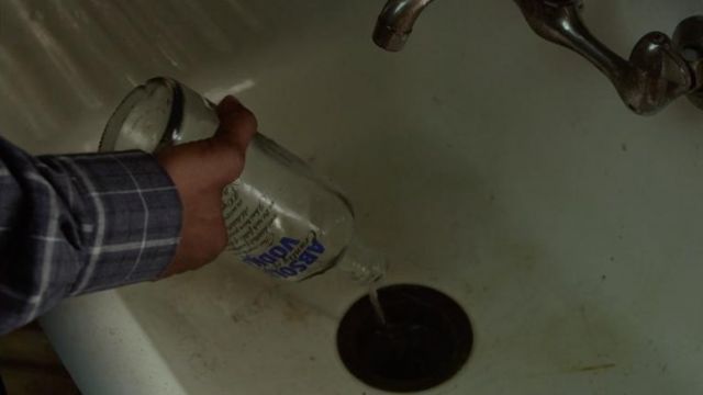 The bottle of Absolut Vodka Denzel Washington in Flight | Spotern