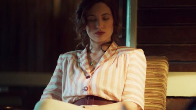 Eva Villanueva's (Alejandra Onieva) striped blouse as seen in Alta mar ...