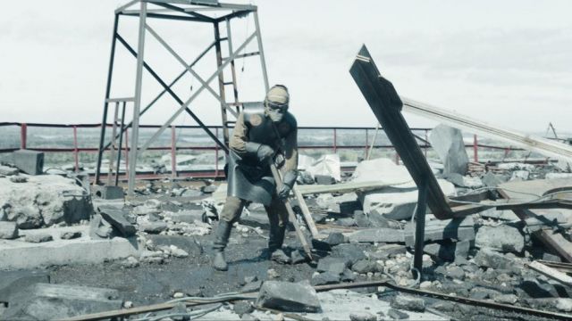 Black leather welding apron as seen in Chernobyl S01E04 | Spotern