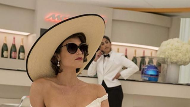 Sunglasses worn by Grace Ballard (Gemma Arterton) as seen in Murder ...