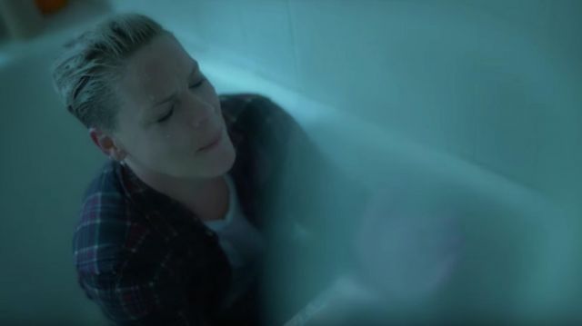 White t-shirt worn by P!nk as seen in her 90 Days music video feat ...