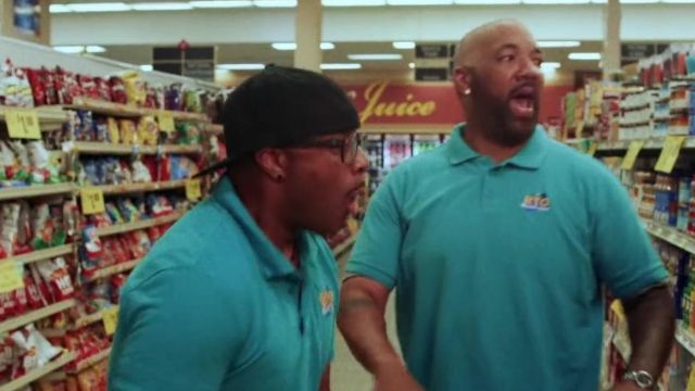 The black cap Simon (Sultan Salahuddin) in South Side (S01E01) | Spotern