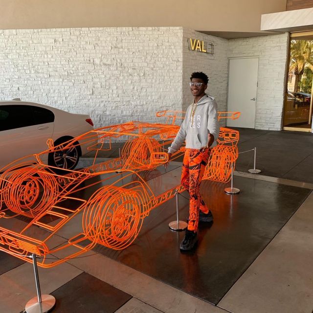 Las zapatillas adidas Yeezy Boost 700 V2 Vanta de Lil Nas X en @lilnasx ...
