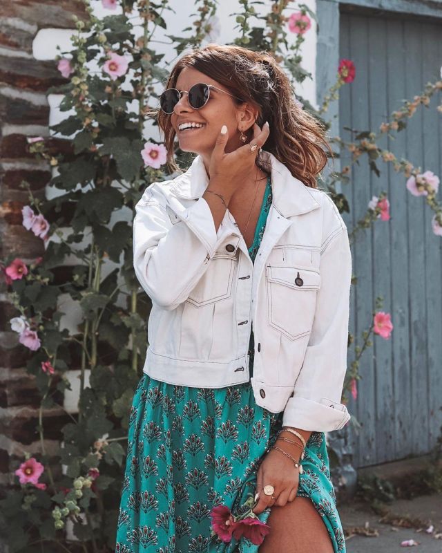 La chaqueta corta vaquera blanca que lució Sandy Dailly en su cuenta de ...