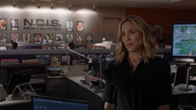 Equipment black button down blouse worn by Jack Sloane (Maria Bello) in ...