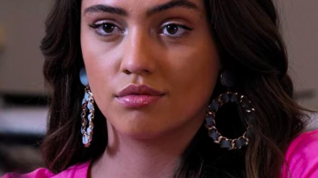 Blue Round Chain earrings worn by Kimmy Stitcher (Clara Wilsey) in Tall ...