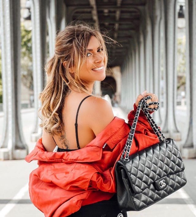 Le sac Chanel noir matelassé de Maeva Martinez sur le compte Instagram de @iammaevamartinez ...