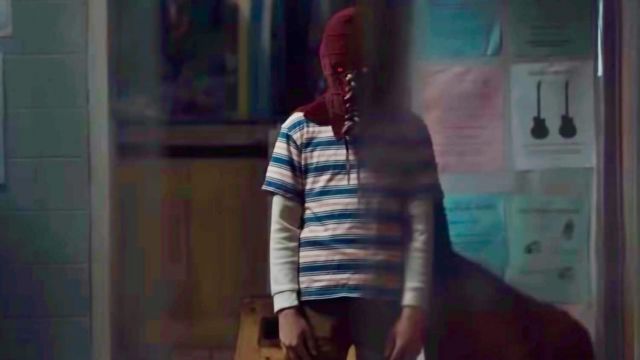 Máscara roja usada por Brandon Breyer (Jackson A. Dunn) como se ve en ...