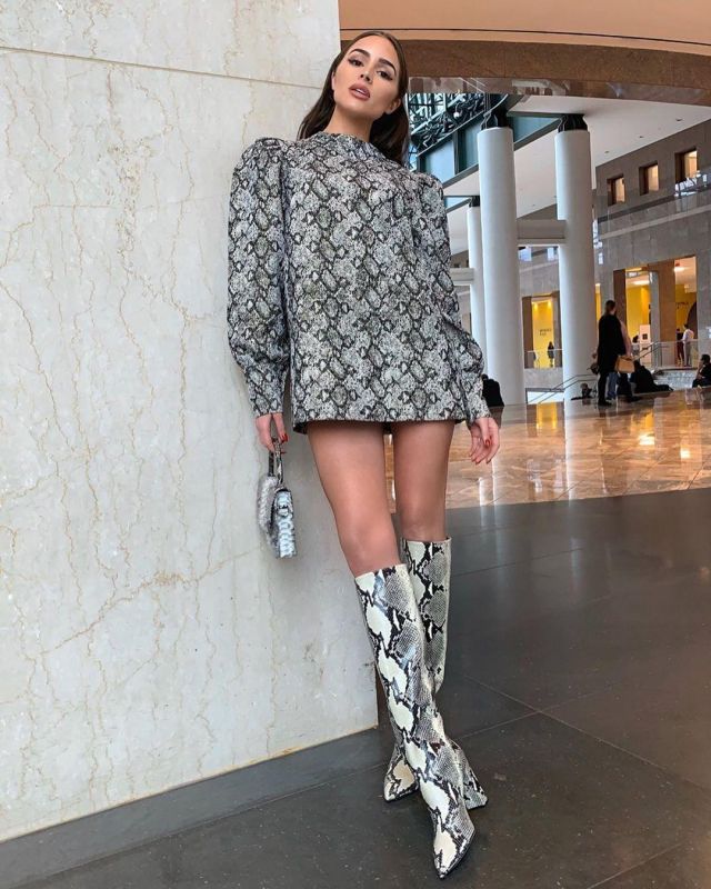 Gelareh Mizrahi Python Bag worn by Olivia Culpo Tribeca October 16, 2019 | Spotern