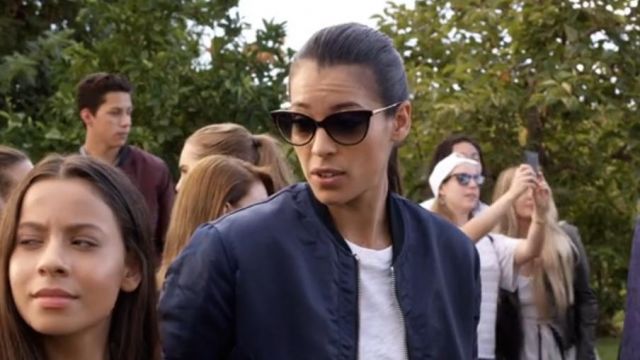 Krewe Monroe sunglasses worn by Jessica Cortez (Stephanie Sigman) in S ...