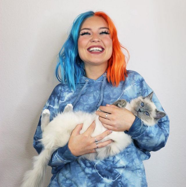 Blue Tie and Dye hoodie worn by Naomi Jon on her Instagram account ...