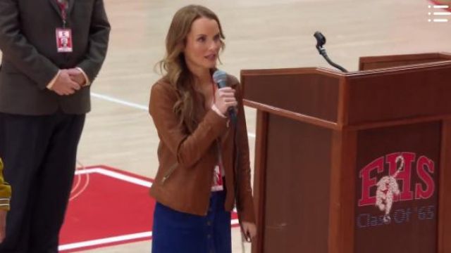 Anthropologie But­ton-Front Mi­ni Skirt worn by Miss Jenn (Kate ...