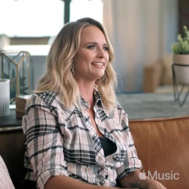 Chemise en Flanelle à carreaux portée par Miranda Lambert sur son ...