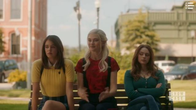 Sky and Sparrow Green Knit­ted Top worn by Hope Mikaelson (Danielle ...