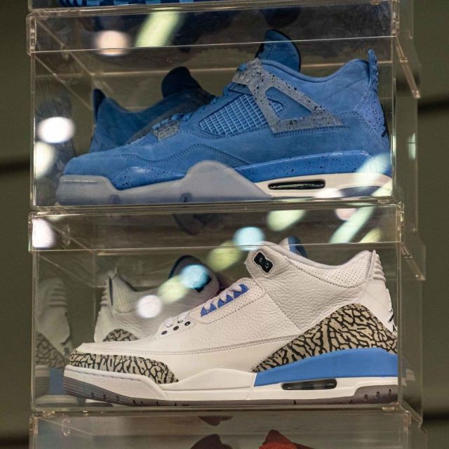 El par de jordan 6 azules en la cuenta de Instagram de @sneakercon ...