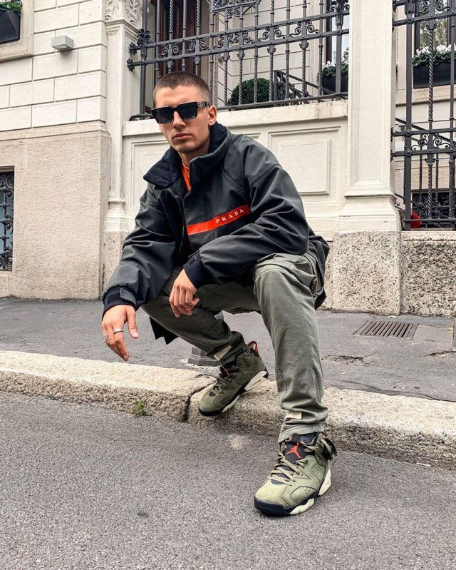 Nike travis scott J6 on the account Instagram of @sante | Spotern