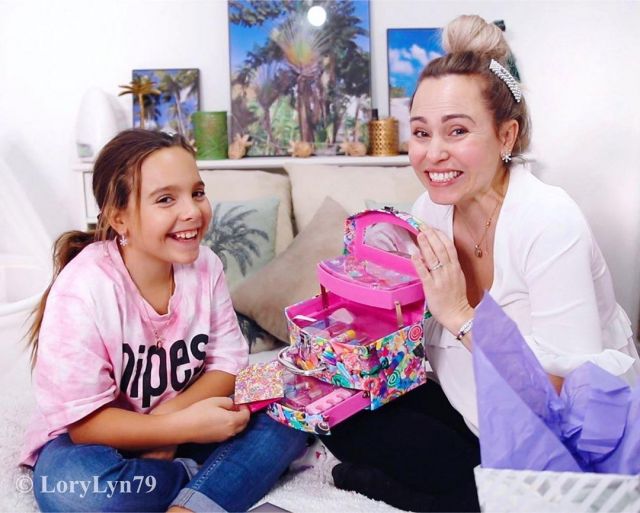 Barrettes rectangles à strass de Lorylyn & the happy family sur le ...