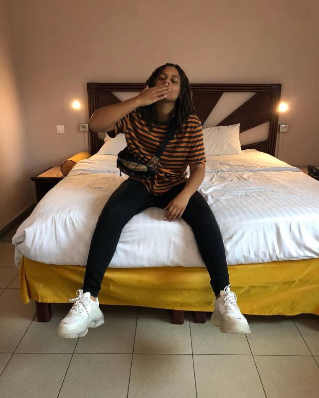 Les baskets Balenciaga triple s portées par Meryl sur le compte ...