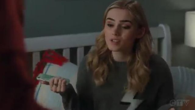 Sweater Grey worn by Taylor Otto (Meg Donnelly) in American Housewife ...