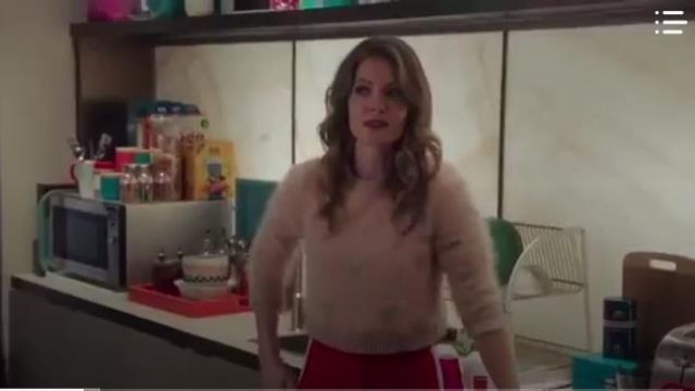 Suéter de corazón de punto usado por Sutton Brady (Meghann Fahy) en The Bold Type Temporada 4 ...