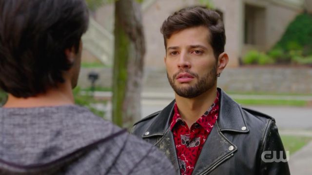 Radio Print Shirt of Sam Jones (Rafael de la Fuente) in Dynasty (S03E11 ...