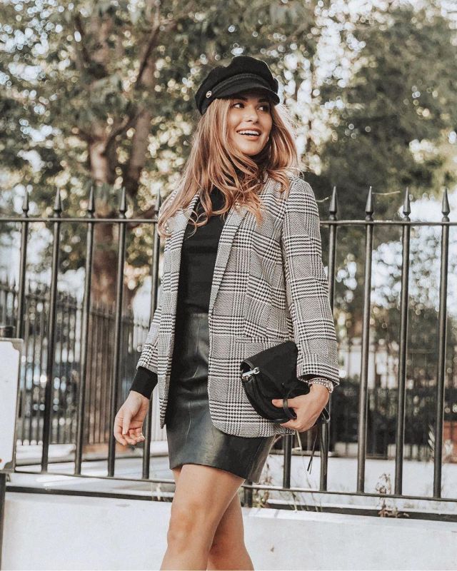 Falda de piel sintética de Erica Aulds en la cuenta de Instagram ...